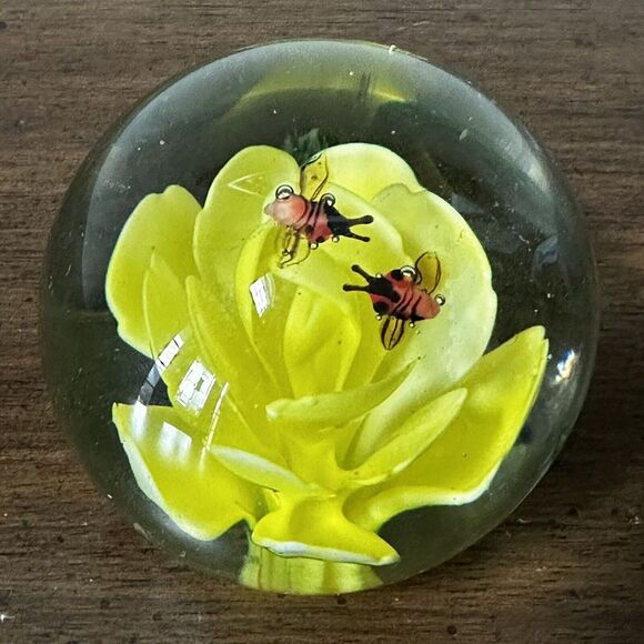 Art | Vintage Art Glass Paperweight Yellow Flower Bees Retro Boho ...